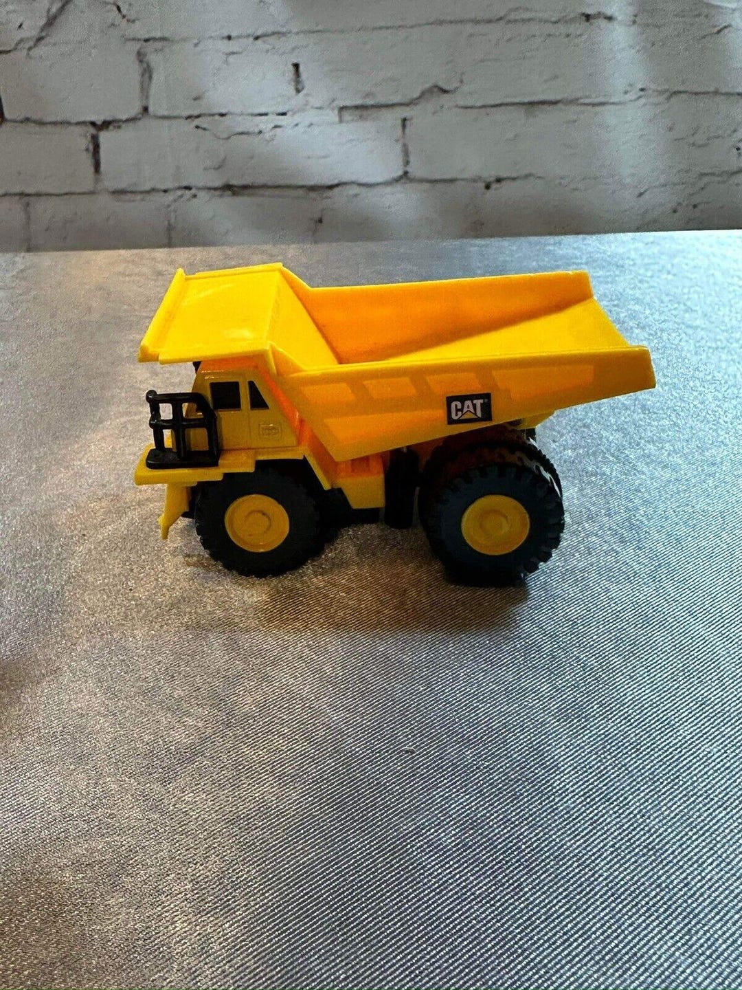 Vintage 1995 Toy State CAT Caterpillar Loader Dump Truck Lights Sounds ...