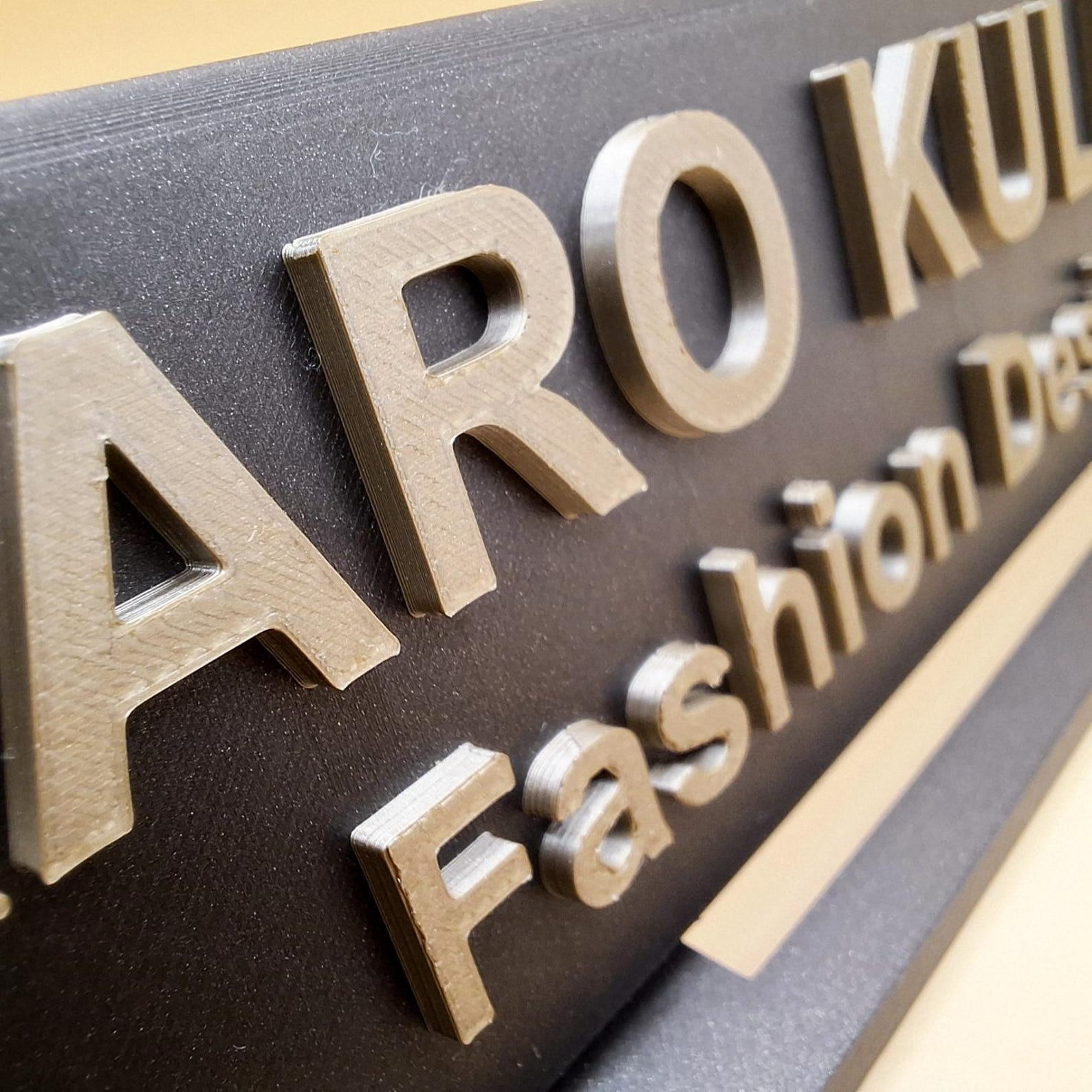 Custom 3D Printed Foldable Desk Nameplate – Personalized Office Decor ...