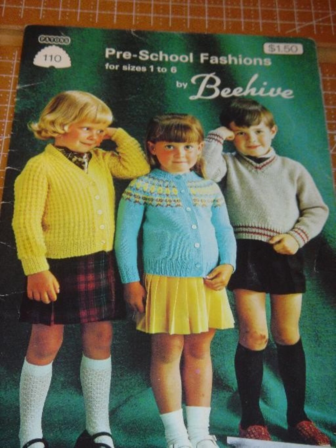 Pre-school Fashions for Sizes 1 to 6 Pattern Book by Beehive Patons No ...