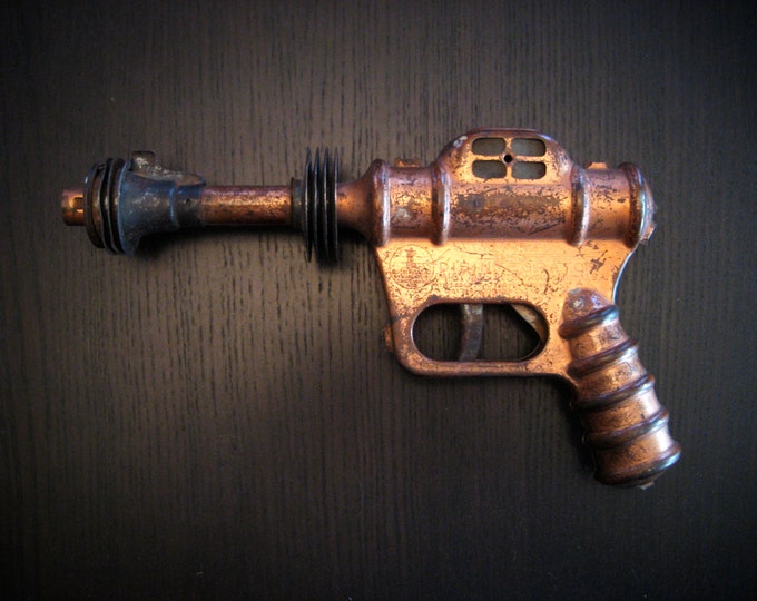 1935 Ray Gun - Buck Rogers Disintegrator Pistol - Vintage Metal Daisy ...