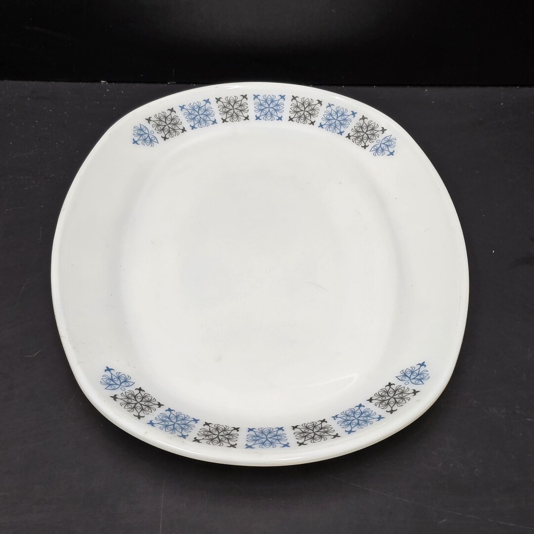 Vintage Jaj Pyrex Chelsea Pattern Oval Dinner Plate 12 Inches - Etsy
