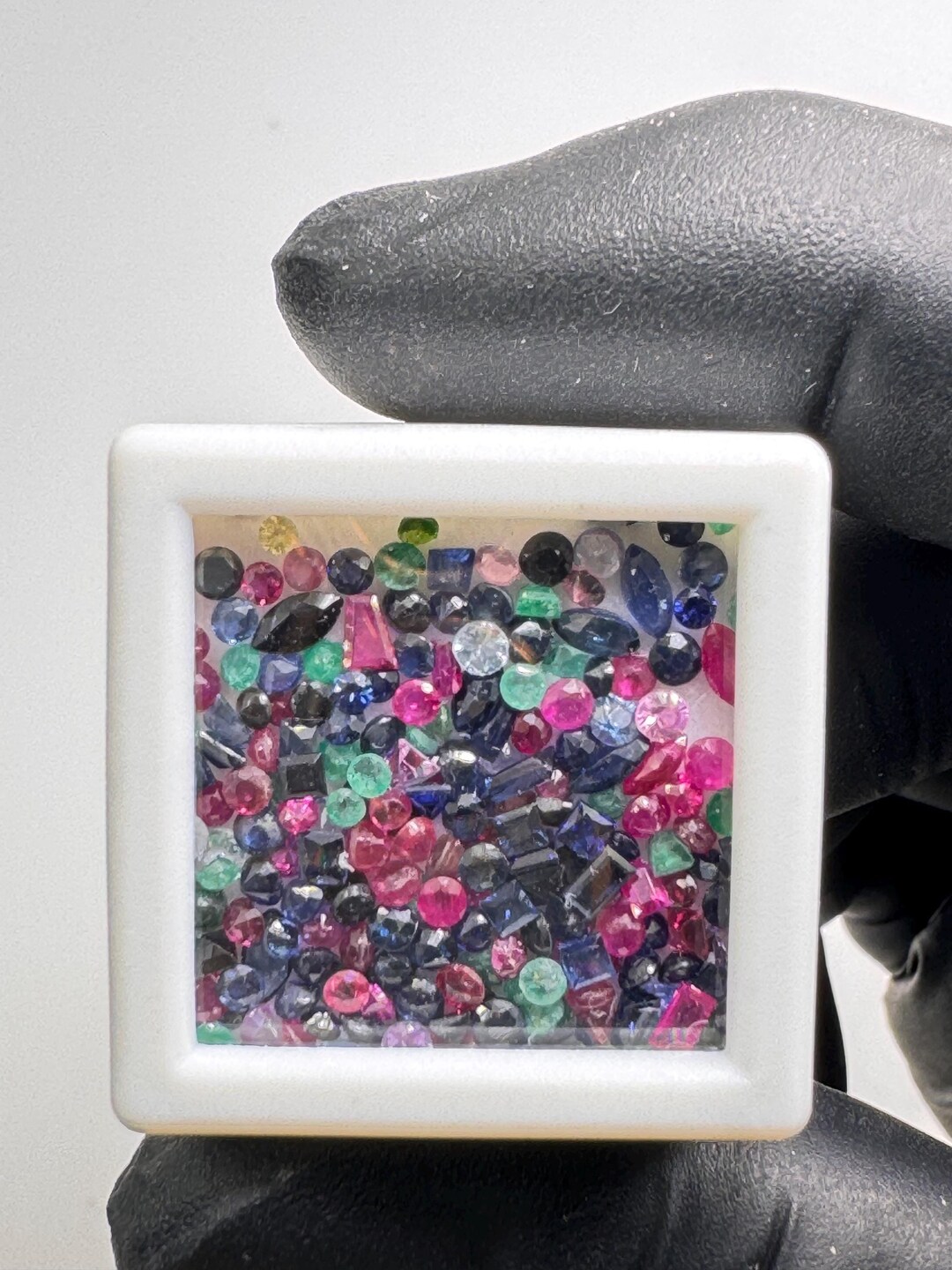 Mixed Melee Gemstones – Reclaimed From Gold Jewelry (10+ Ct, 125 ...