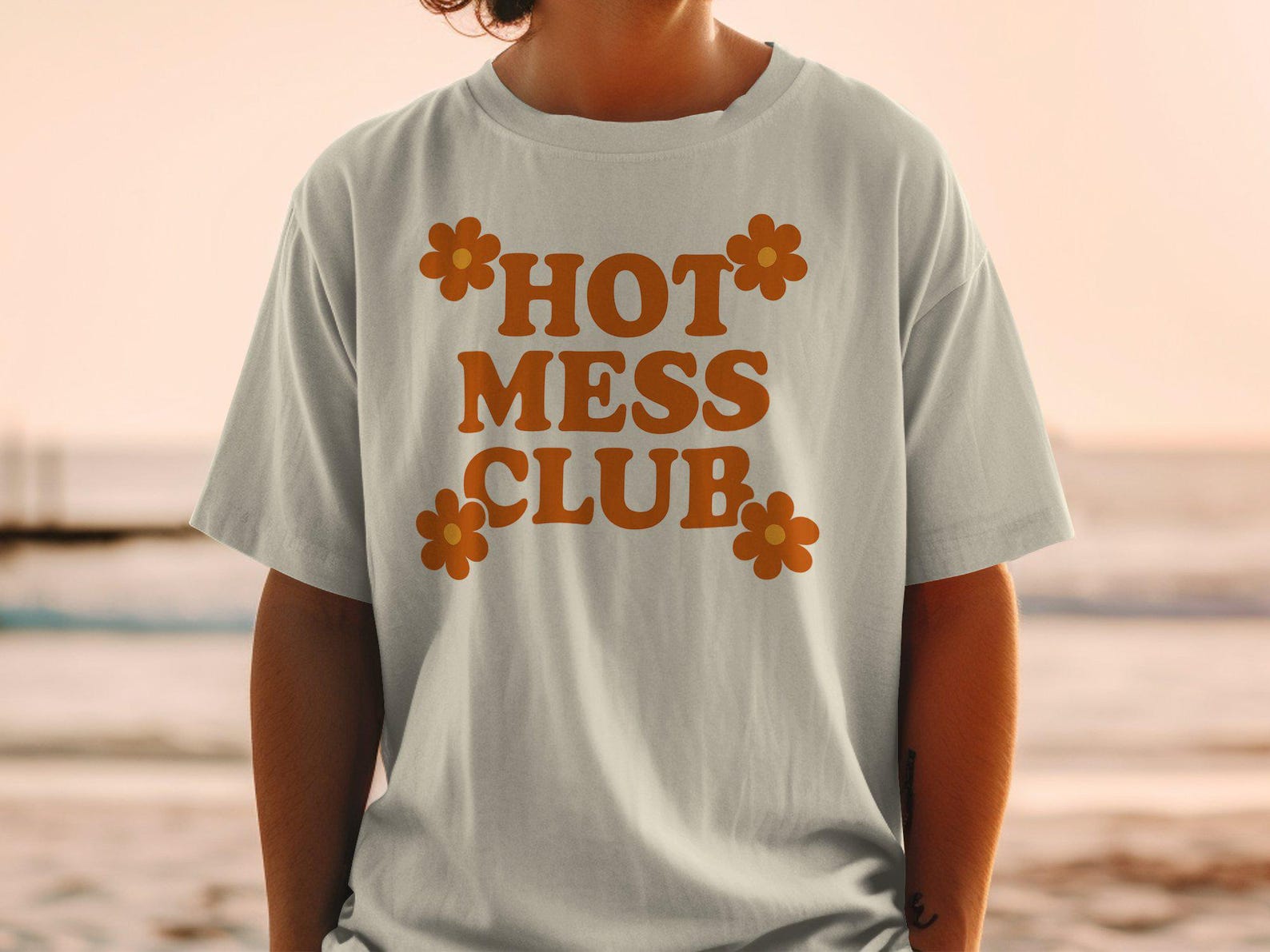 Hot Mess Club T-shirt: Retro 70s Floral Graphic Tee - Etsy