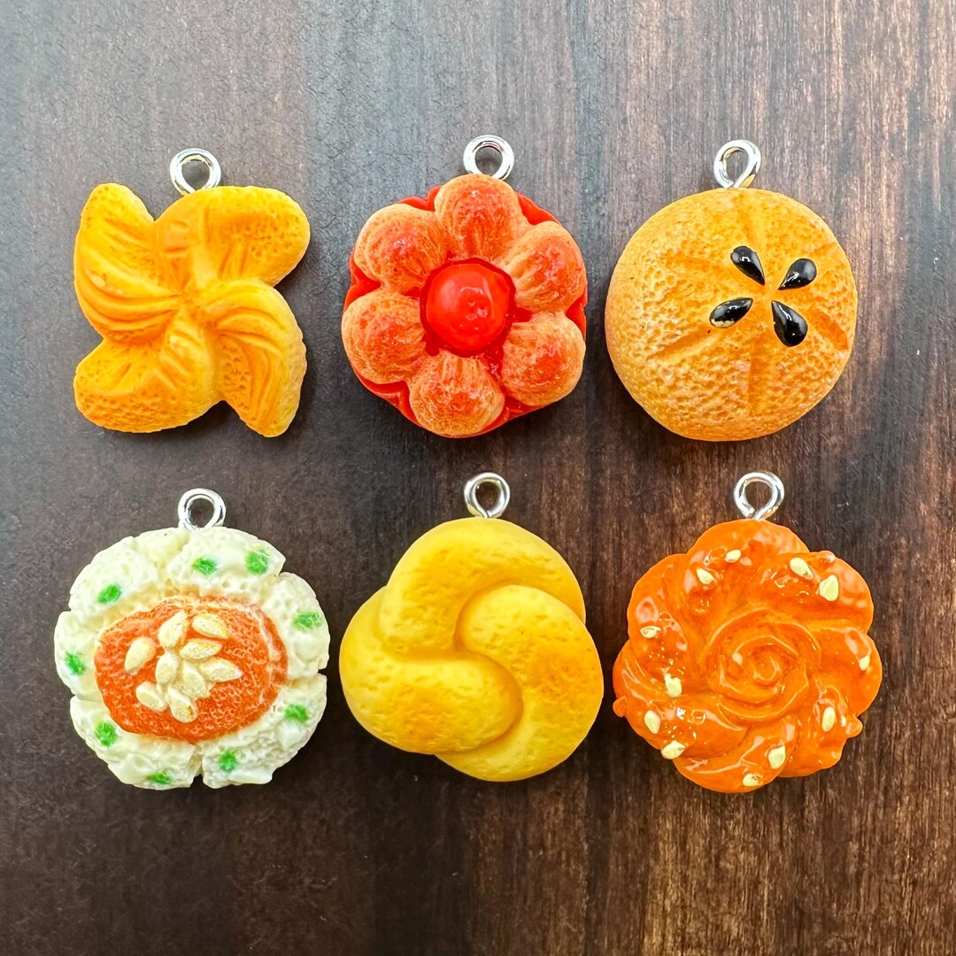 Miniature Bread Charms (qty 6) - Etsy