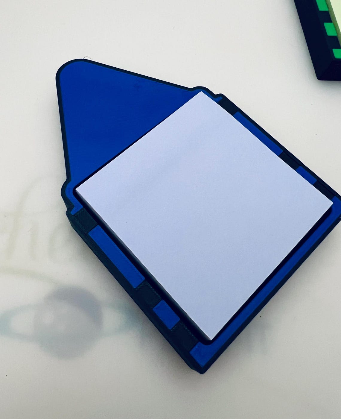 Apple or Crayon Sticky Note Holder: Teacher Desk Decor - Etsy