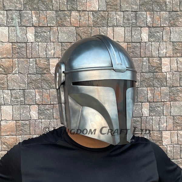 Mandaloriann Helmet - Etsy