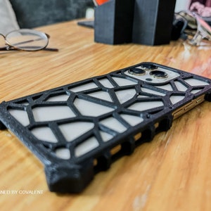 Covalent Fusion Frame - 3D Printed iPhone Cases With Unique Designs ...