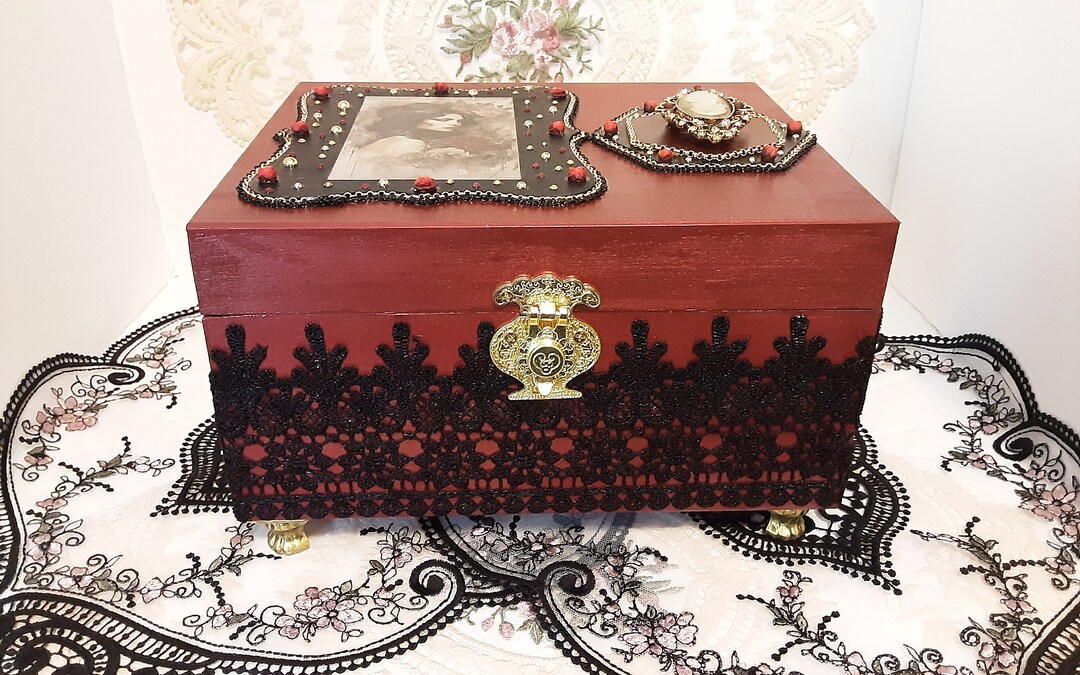 76B Victorian Themed Box - Etsy