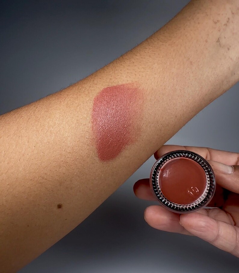 Lip Pot in Shade Chestnut - Etsy