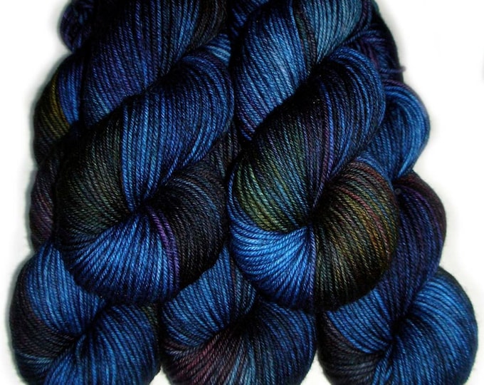 SW Merino Dk/light Worsted Yarn - Darkling, 235 Yards - Etsy