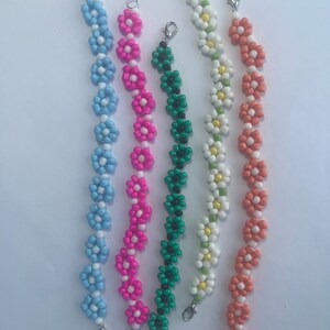 Daisy Chain Bead Bracelet - Etsy