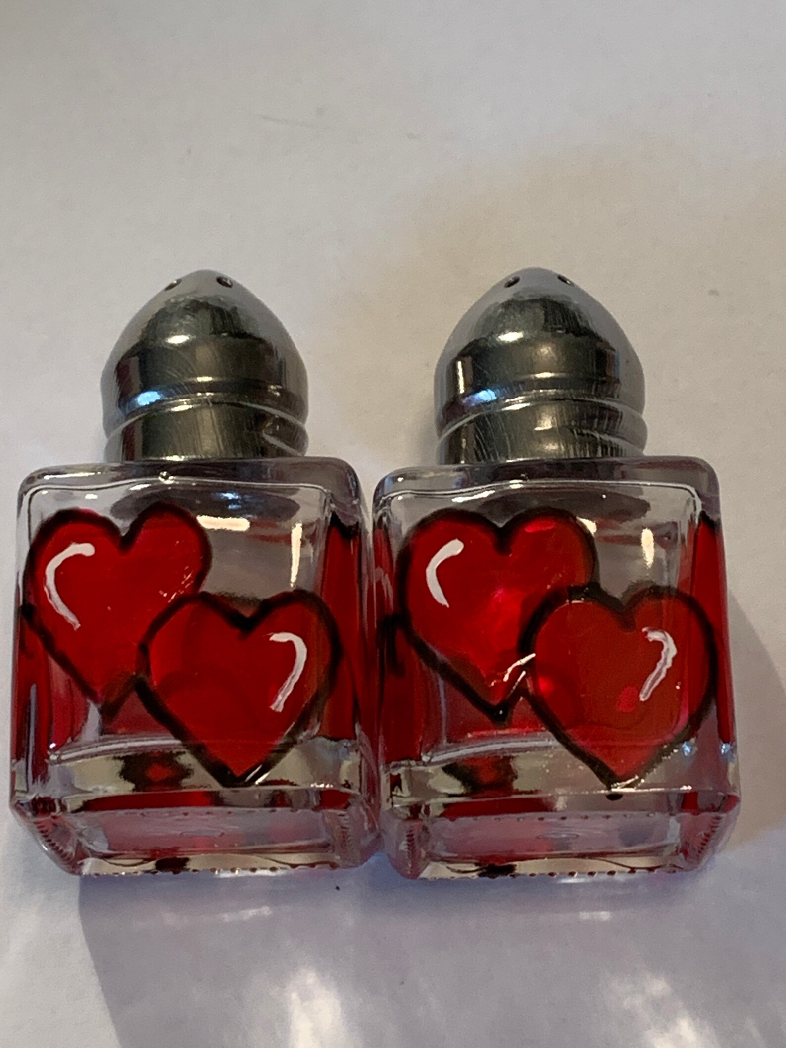Handpainted Mini Salt and Pepper Shakers Party Favors Weddings Hearts ...