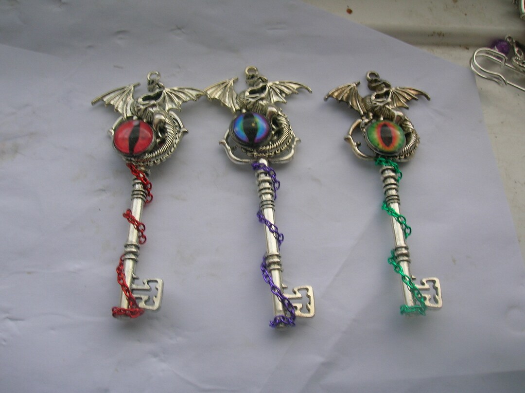 Fantasy Horror Dragon Eye Key Pendants. Choice of Colours. Dungeons and ...