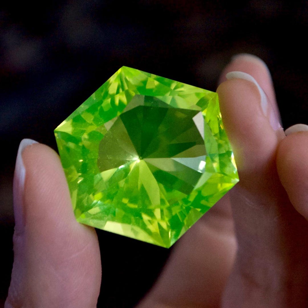 UV Reactive Uranium Vaseline Yellow Faceted Glass Stone - Etsy