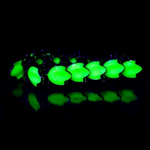 7.25" Vintage UV Reactive Uranium Crown Trifari Molded Glass Yellow ...