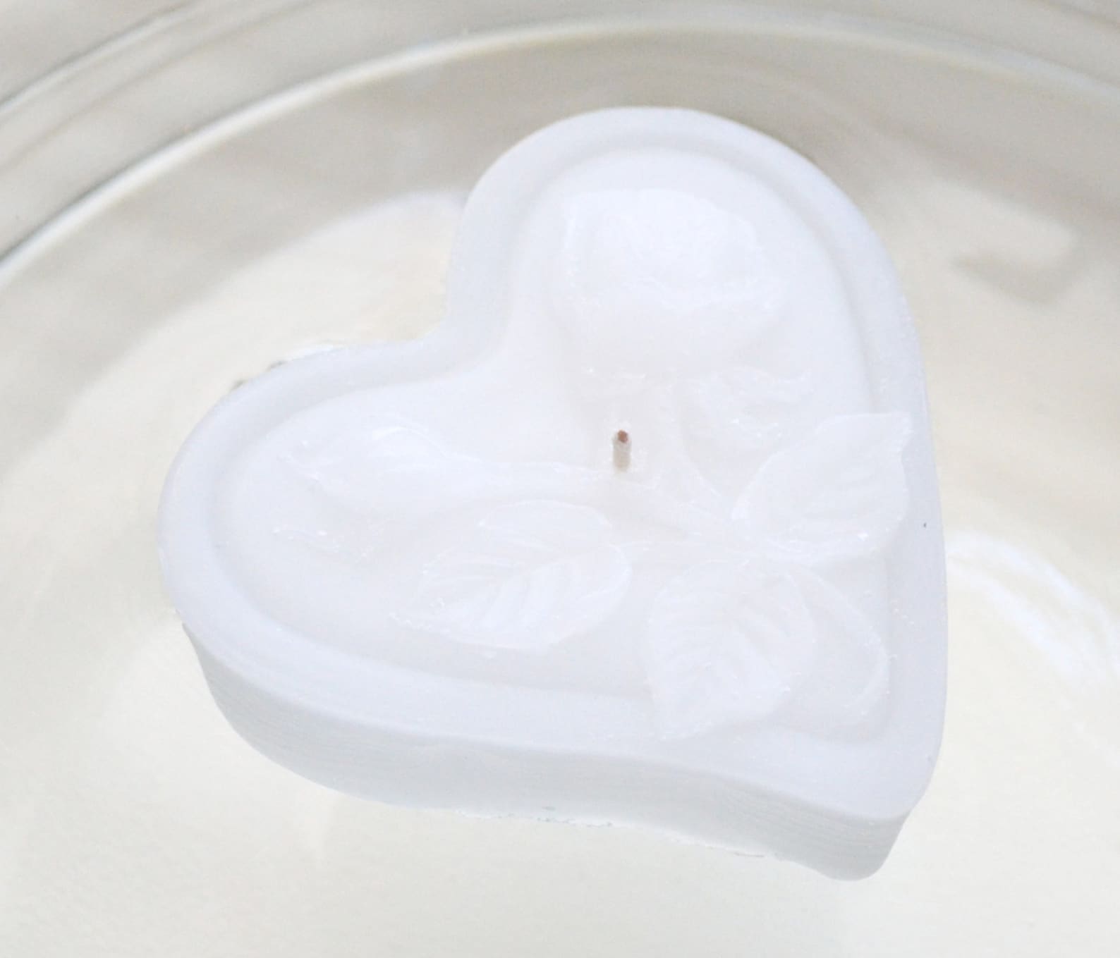 White Floating Heart Candles, Rosebud Wedding Centerpiece, Set of 10 - Etsy