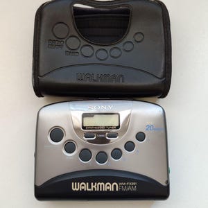 Sony WM-FX251 Walkman FM/AM Radio sony Cassette Player Walkman Vintage ...