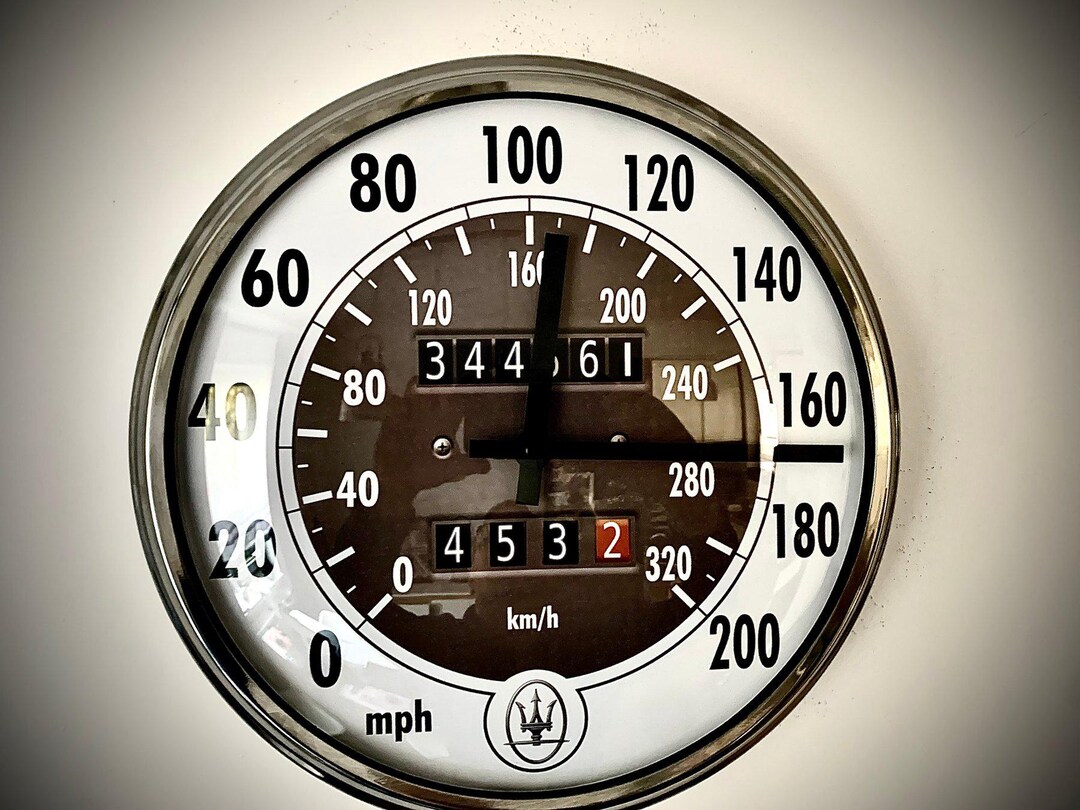 Speedometer Wall Clock Inspired by Maserati Coupé Cambiocorsa ...