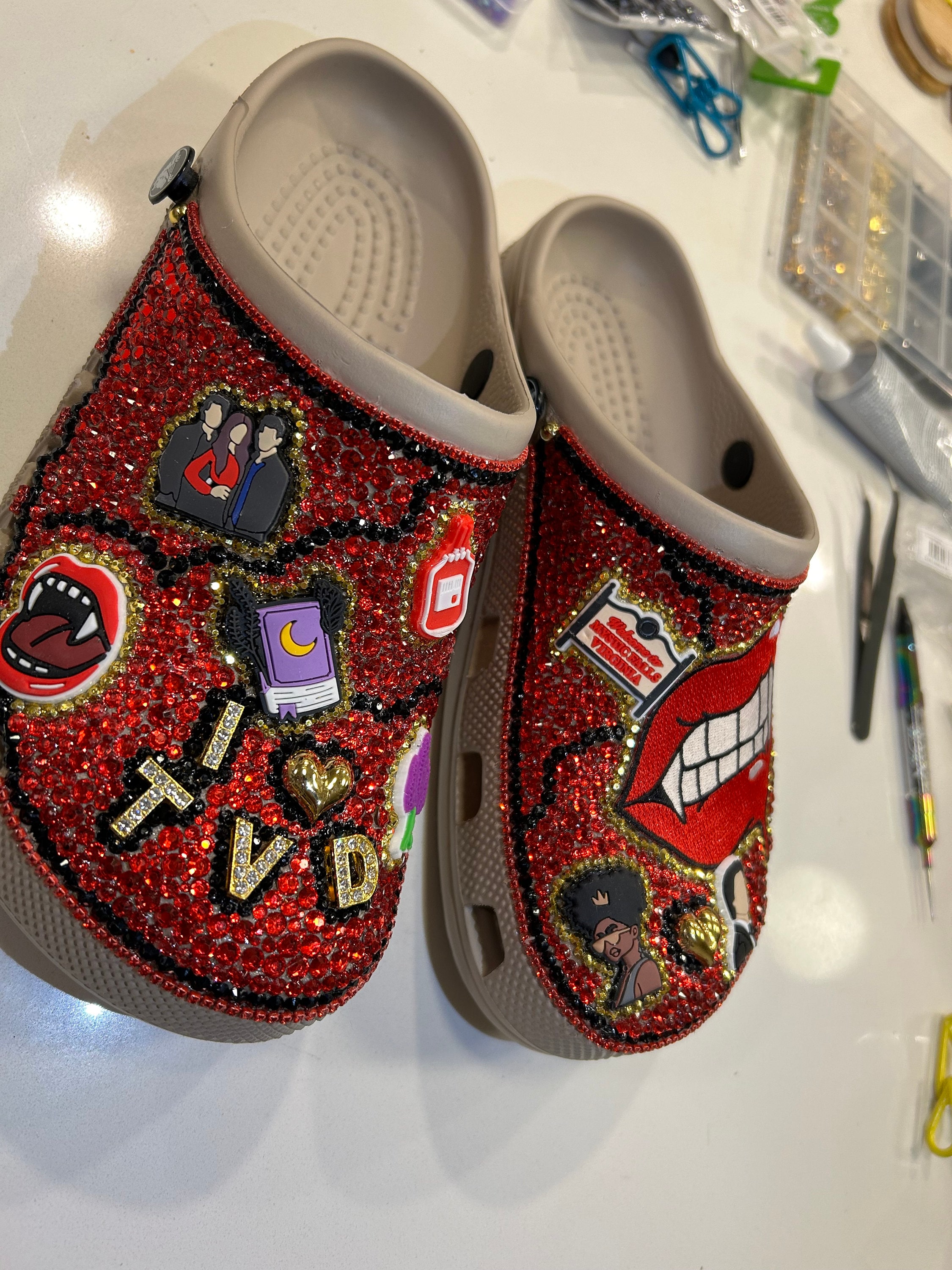 Crocs De Vampire Tumblr