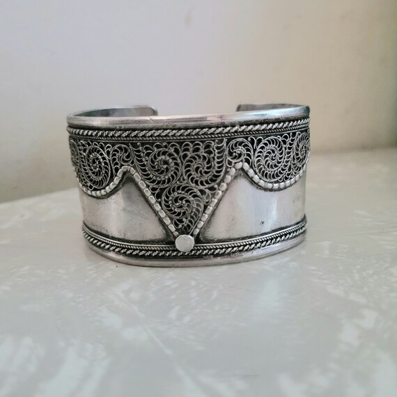 Vintage Sterling Silver Filigree Detail Cuff Bracelet - Gem