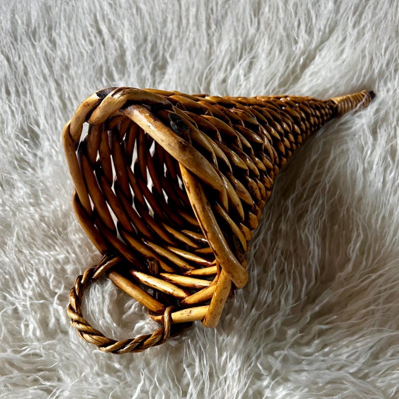 Large Cornucopia Basket - Etsy