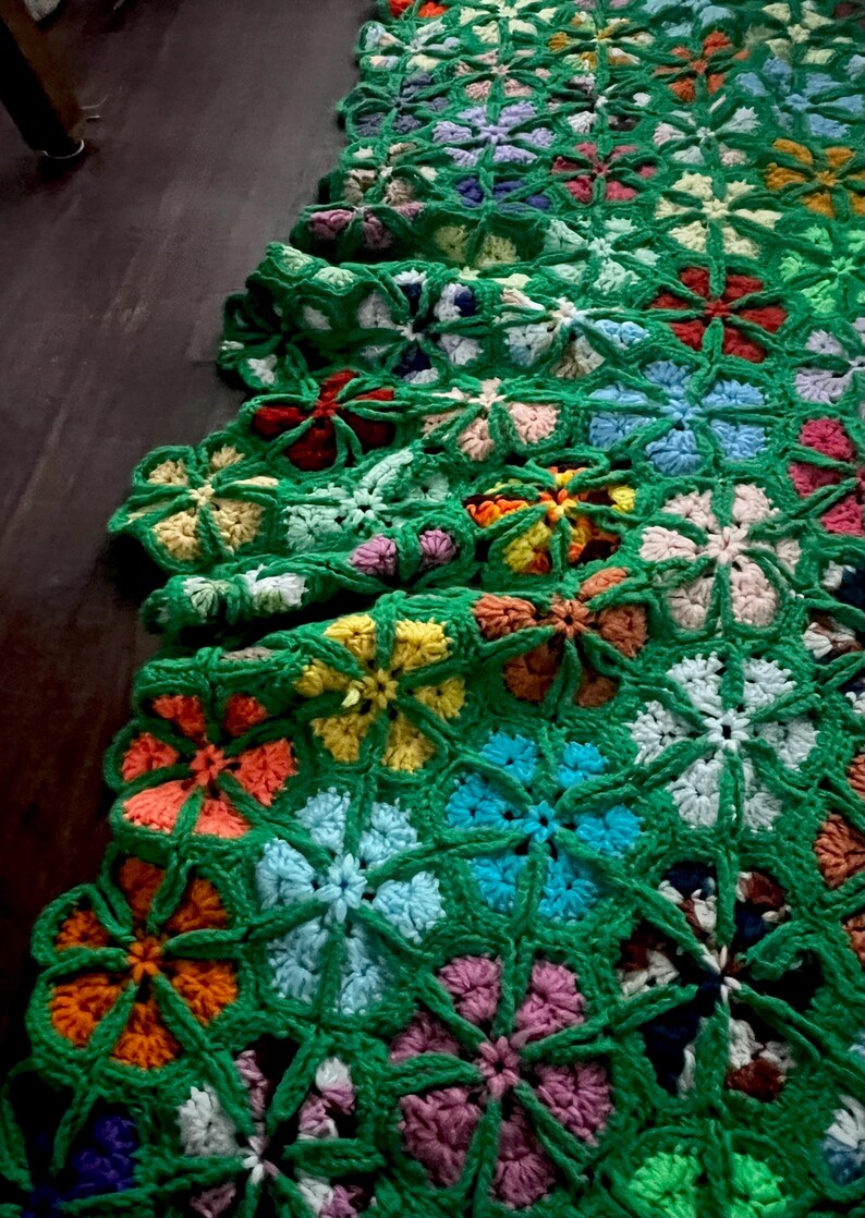 Beautiful Vintage Crocheted Throw - Etsy