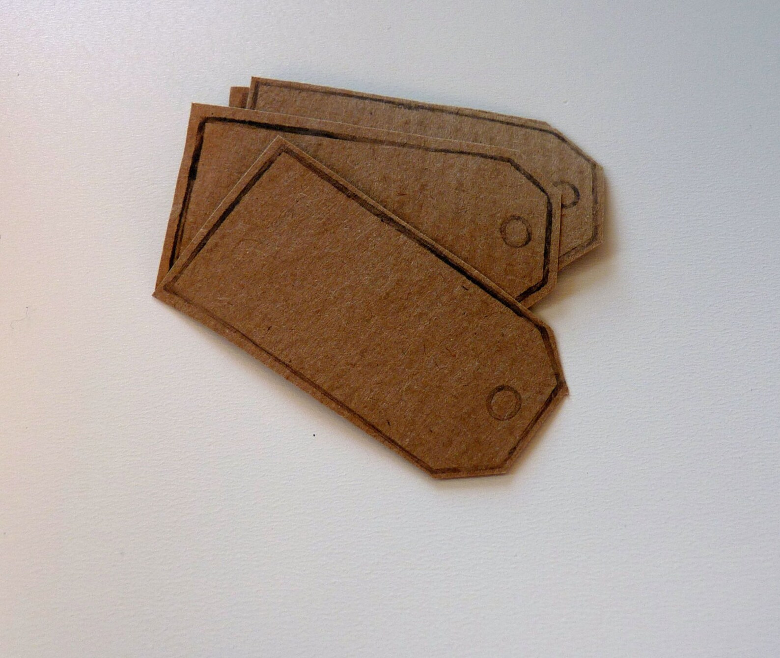 Set of 10 hand printed parcel tag kraft paper stickers in - Etsy Polska