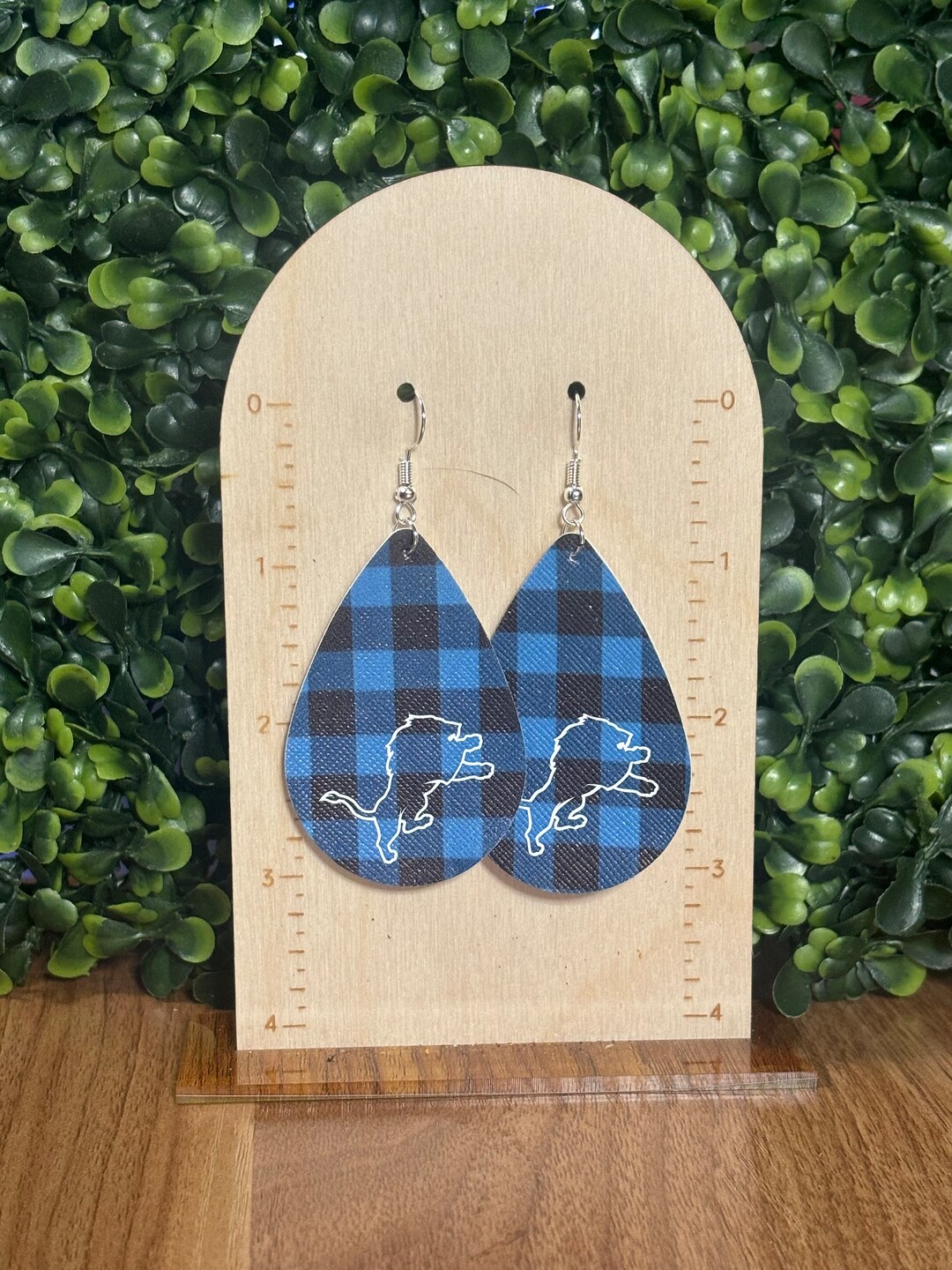 Detroit Buffalo Plaid Tear Drop Earrings, Lions Earrings - Etsy