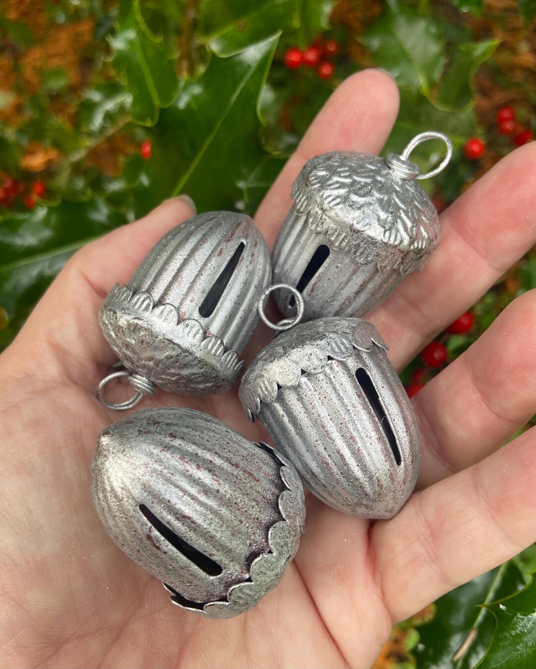 Set of 4 Silver Vintage-style Metal Acorn Jingle Bells by Heart and ...