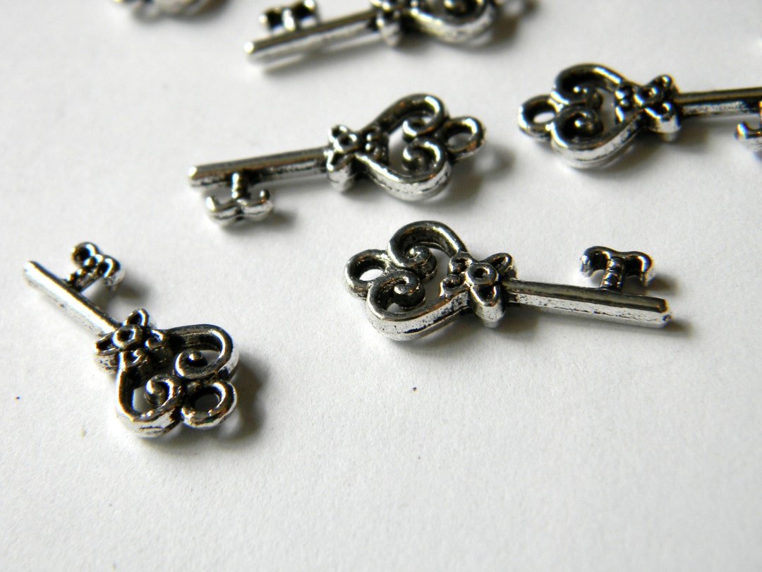 Small Key Charms Set of 10 Silver Color 21x19mm - Etsy