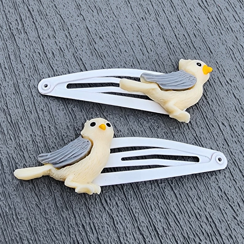Gray Wing Bird Hair Clips Set of Two White Hair Clip Metal Snap ...