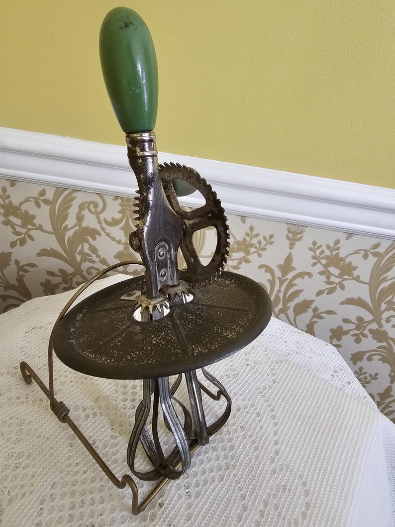 Vintage 1923 A & J Manual Hand Crank Mixer/ Egg Beater Green Handle ...