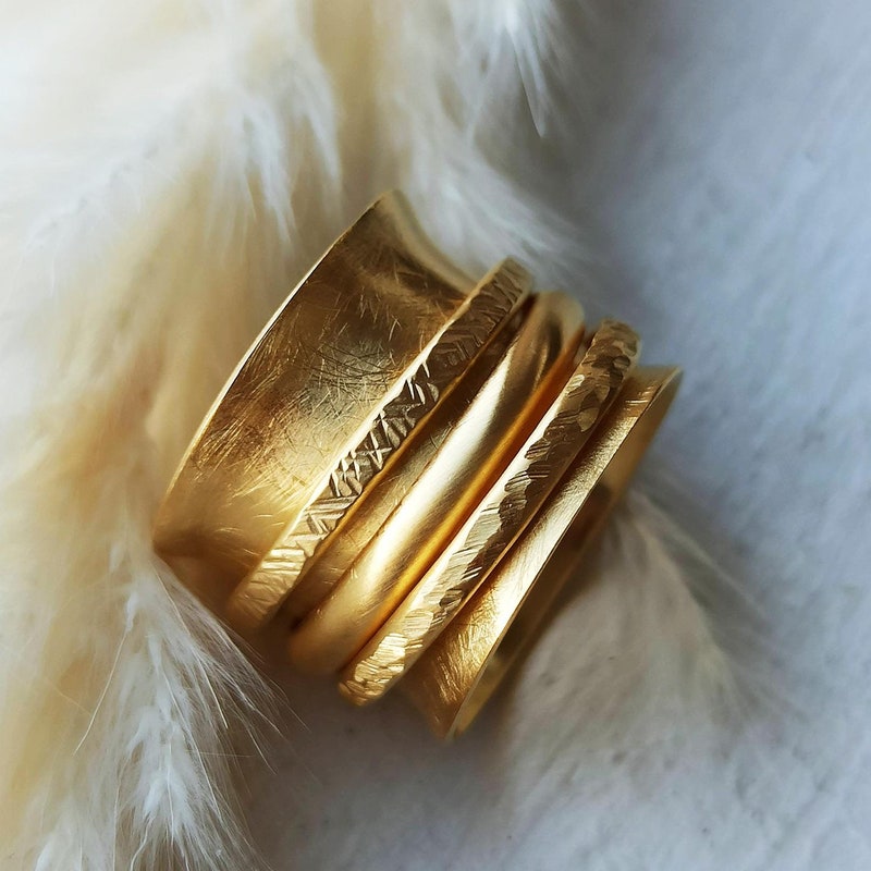 Big Gold Ring - Etsy