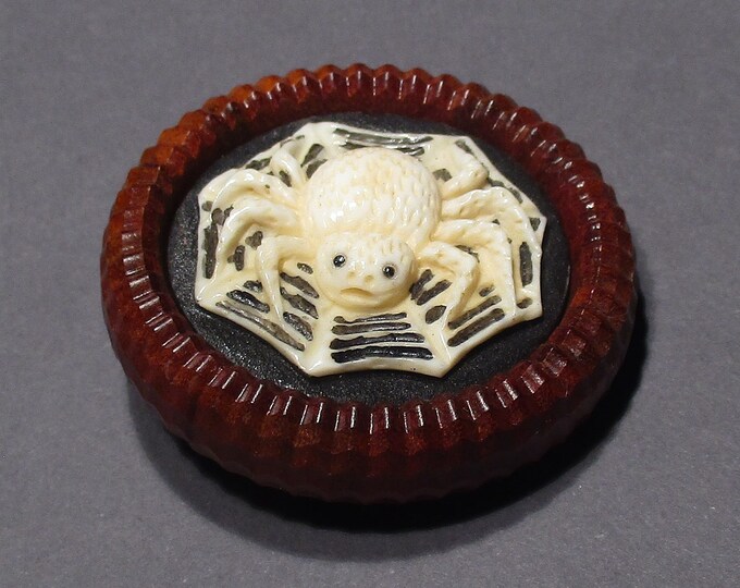 Spider Button / Carved Bone, Pernambuco Wood. - Etsy