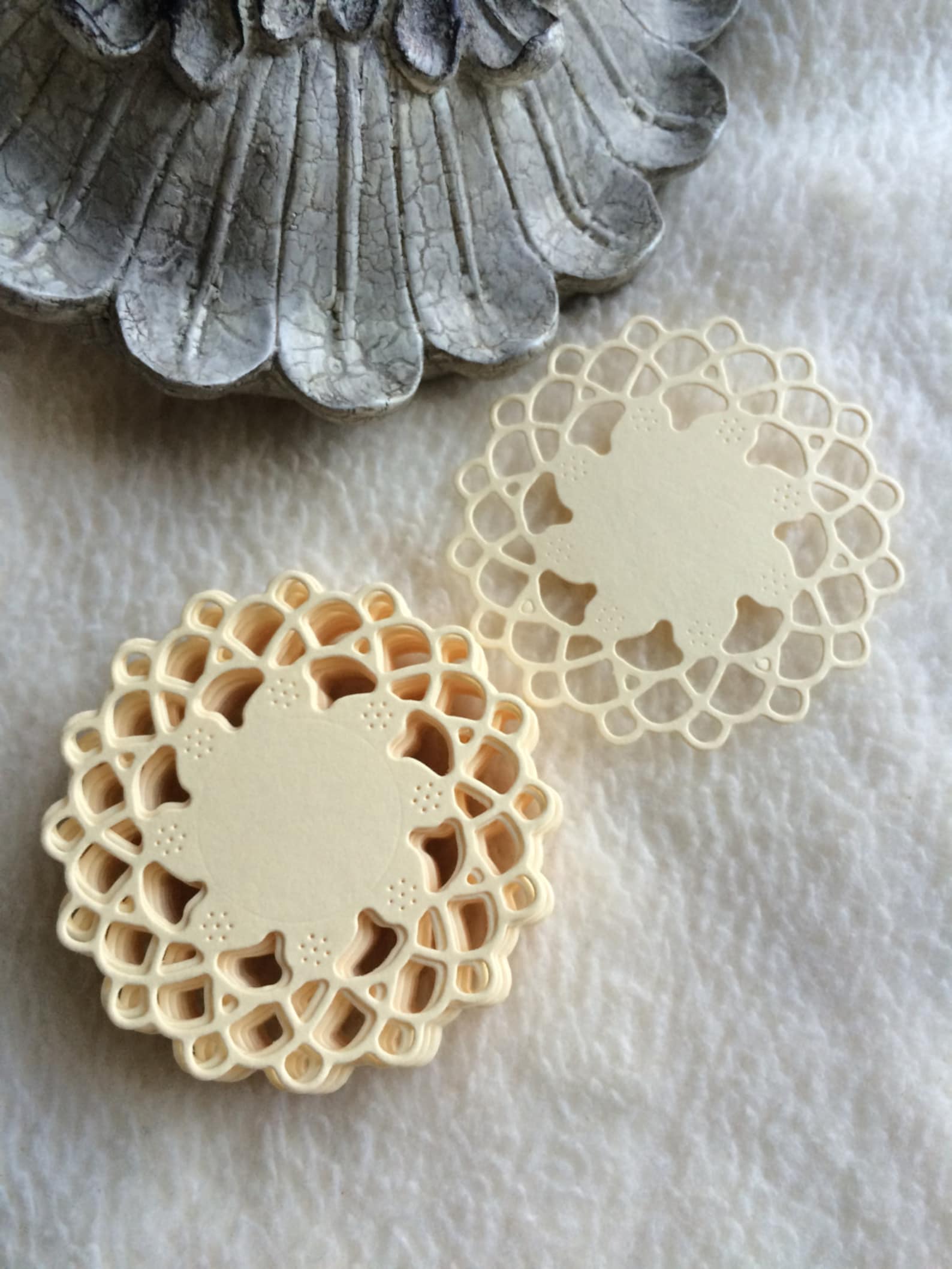 Mini Paper Doilies...100 Piece Set of Very Cute and Adorable Mini Paper ...