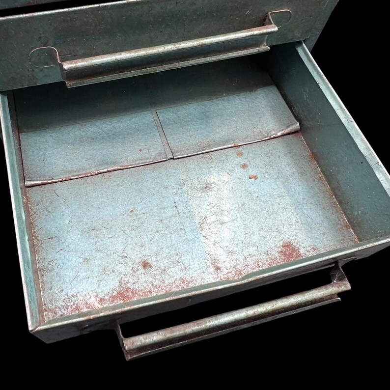 Vintage Four Drawer Metal Tool Cabinet/green Rusty Metal Parts Chest of ...