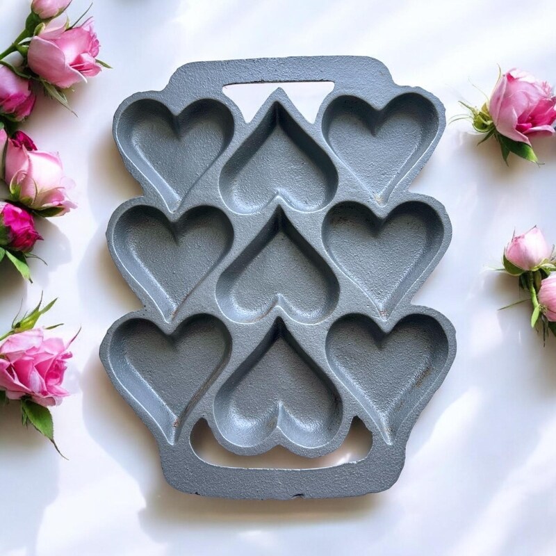 Cast Iron Hearts Pan - Etsy