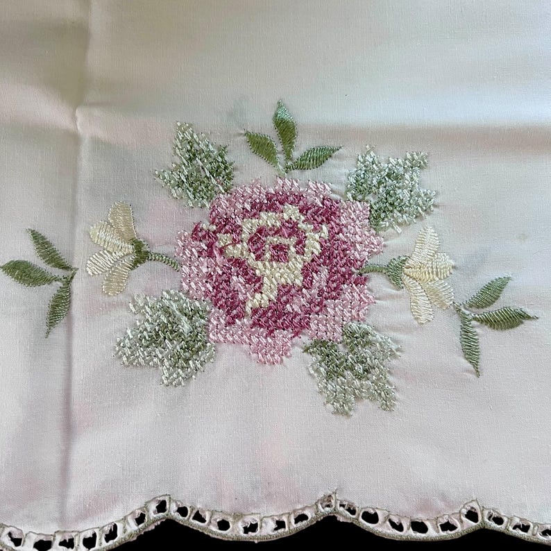 Vintage Embroidered Floral Curtain Valance/cottagecore Pink Rose Sheer ...