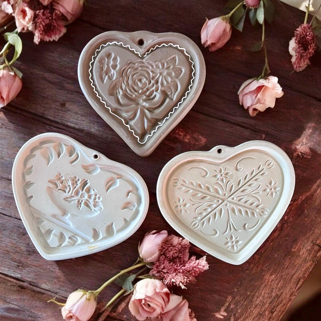 Brown Bag Cookie Molds Vintage Pampered Chef Hartstone Stoneware Heart ...
