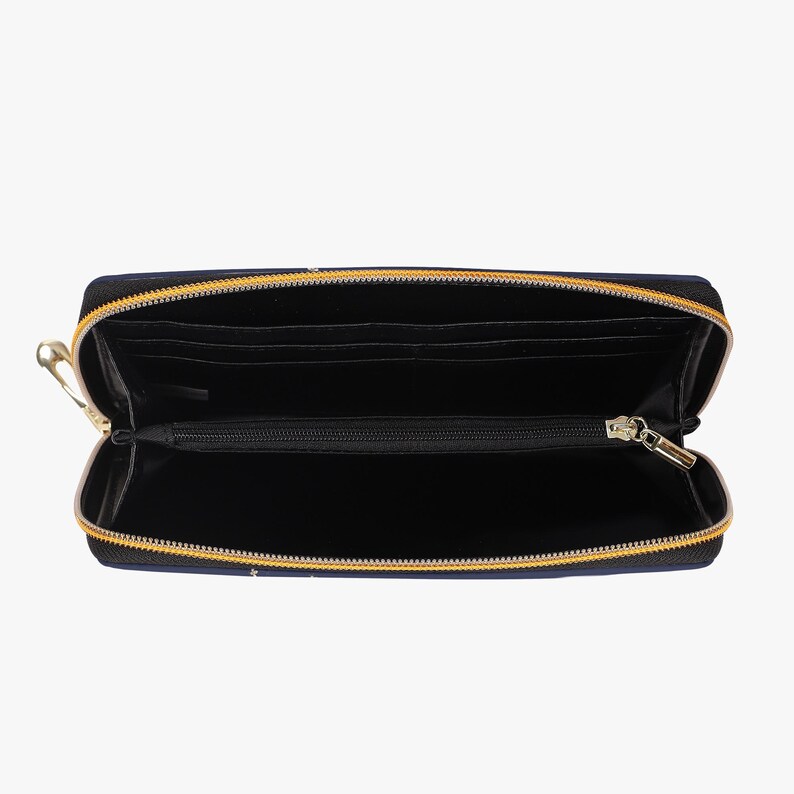 Women's Winnie the Pooh - Flower Wallet, Winnie the Pooh Purse ...