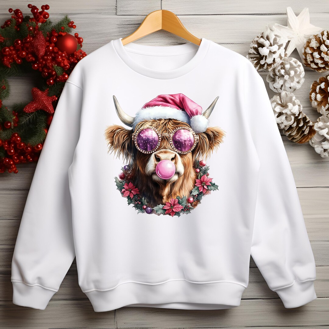 Highland Cow Christmas Digital Art PNG, Festive Highland Cow Clipart ...