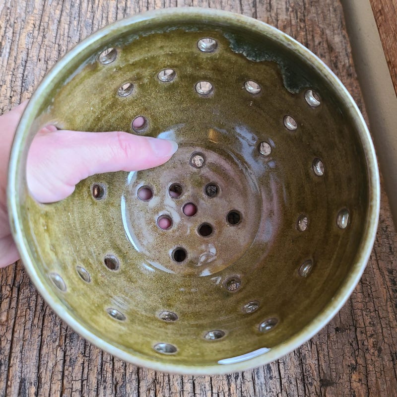 Ceramic Berry Bowl - Etsy