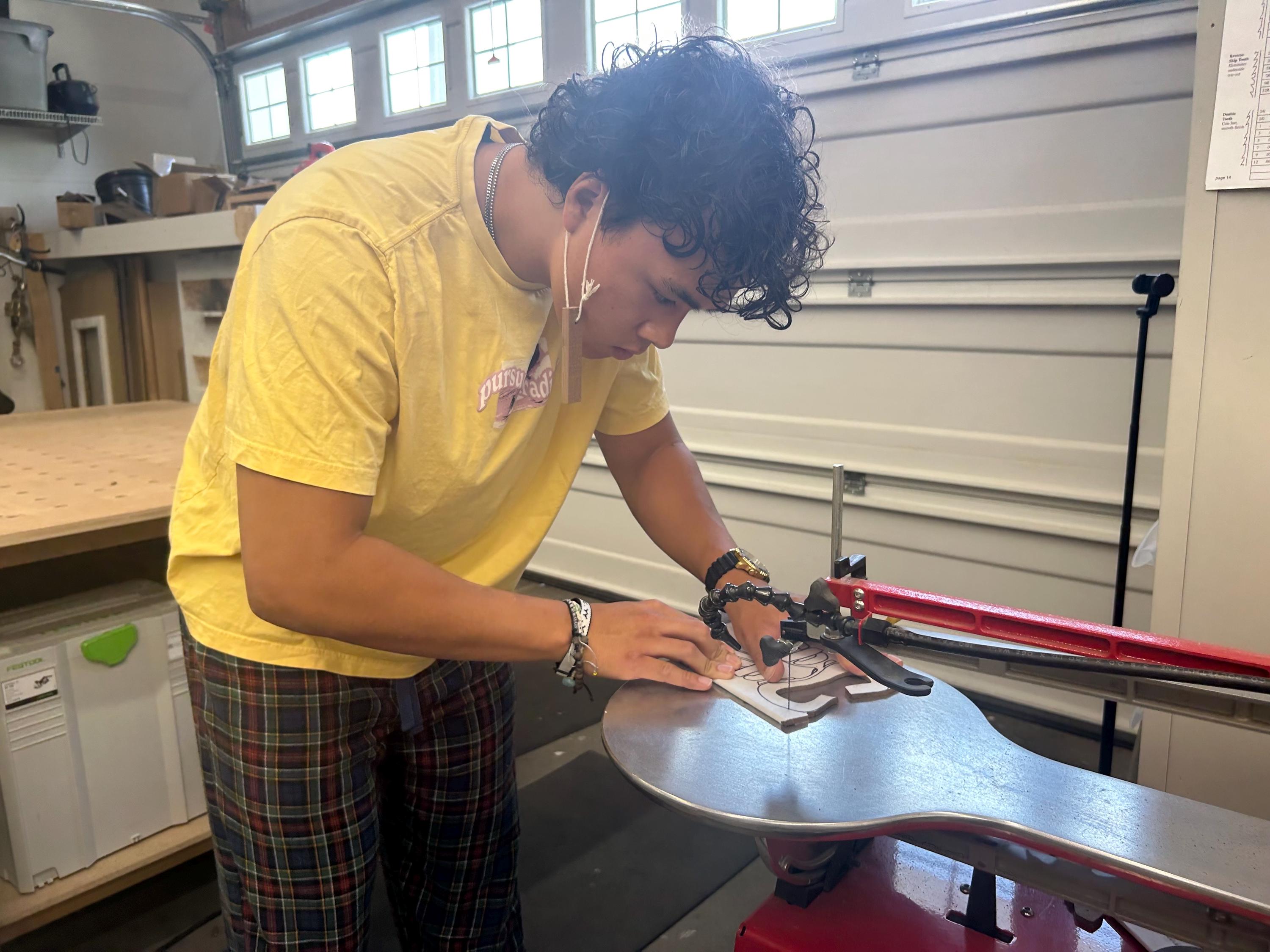 Handmade Rose Flower Pattern Wood Rose Wall Art Hanging Decor Black ...