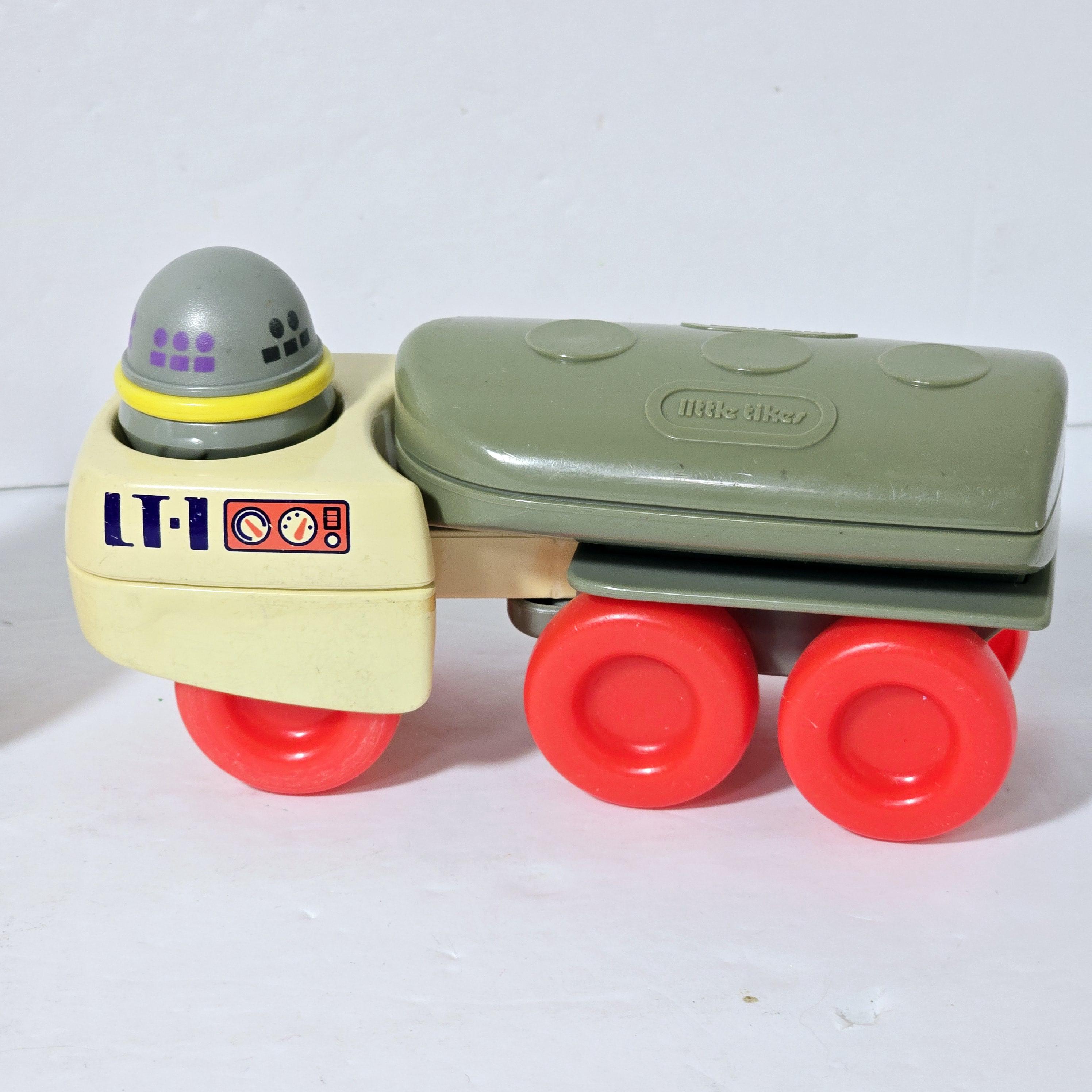 Little Tikes Vehicle Wee Waffle Blocks Space Astronaut Vintage You ...
