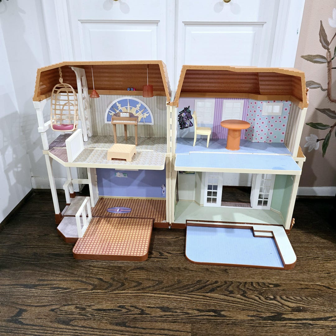 Disney Jr Hannah Montana Miley Ray Cyrus Malibu Beach Dollhouse ...