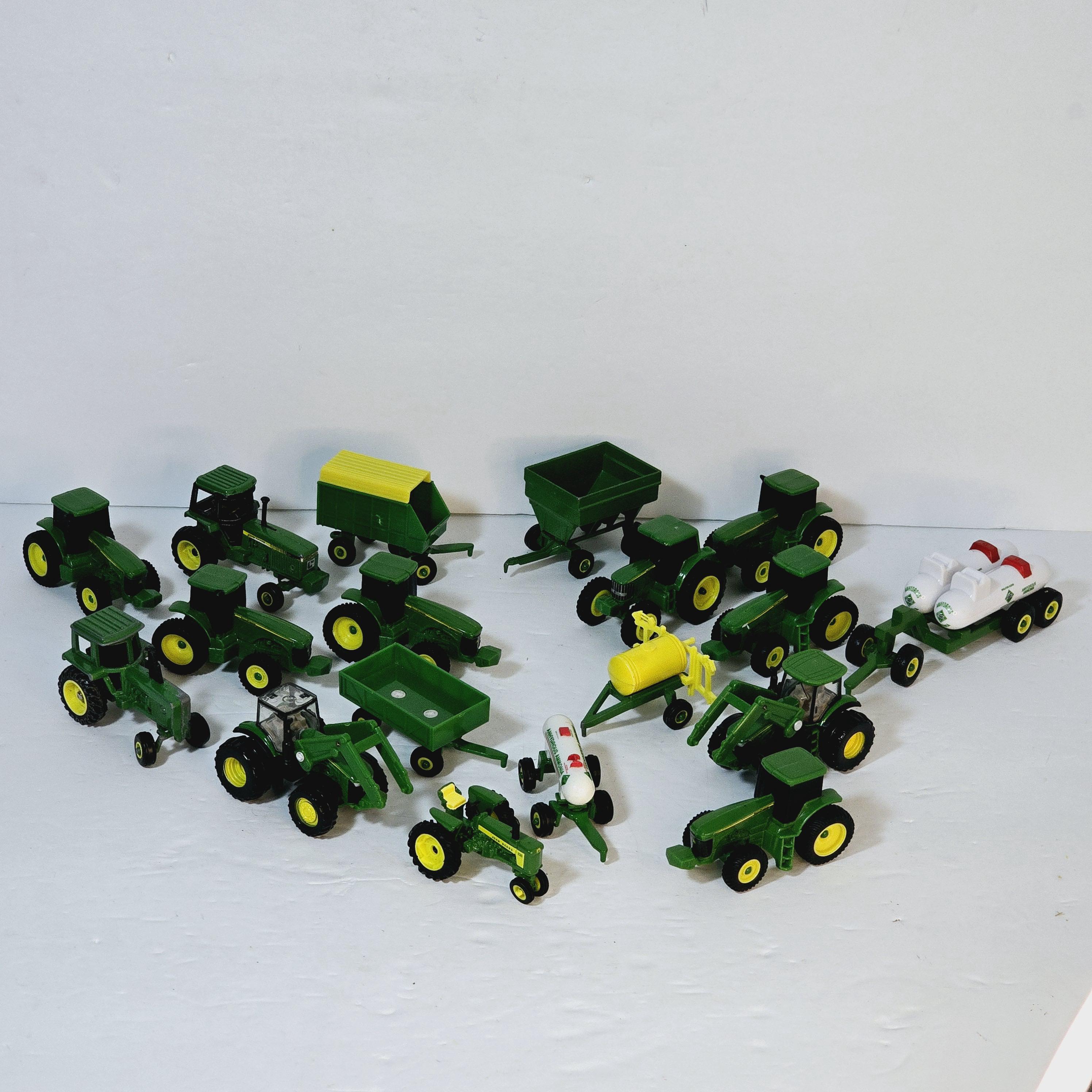 ERTL John Deere Farm Tractors Ammonia Tankers Wagon Plastic and Metal 1 ...