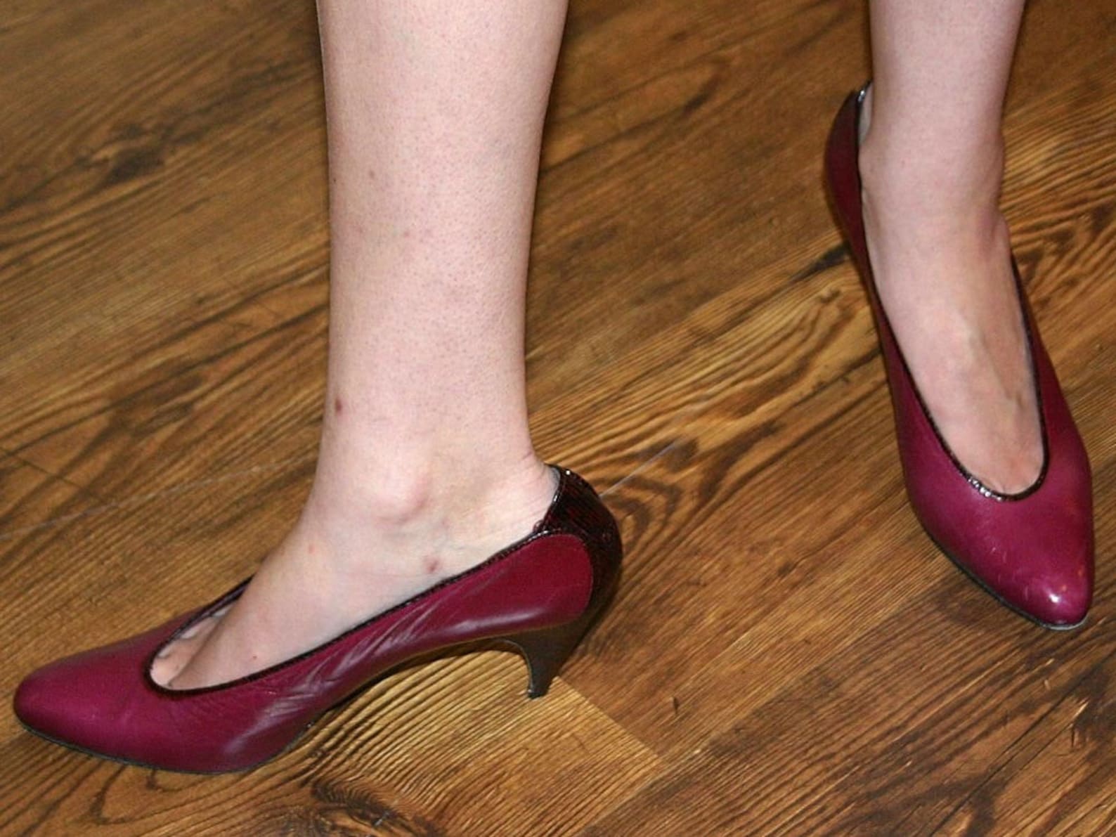 STUART WEITZMAN CRANBERRY Heels, Size 8 A - Etsy