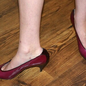 STUART WEITZMAN CRANBERRY Heels, Size 8 A - Etsy