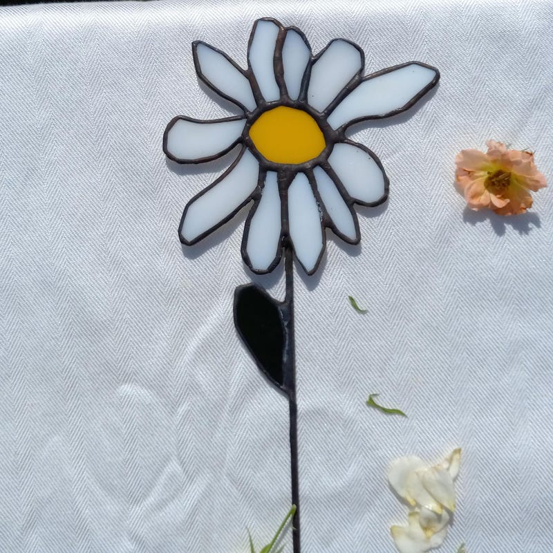 Glass Daisy - Etsy