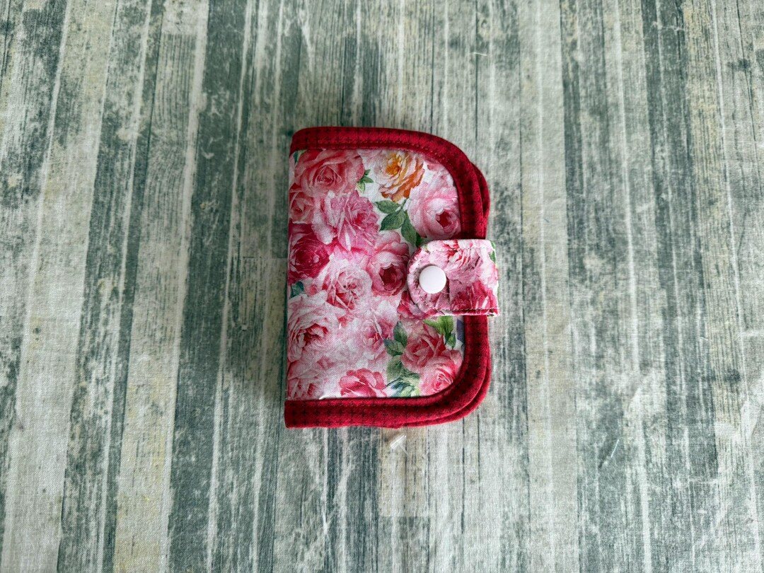 Small Needlebook Needle Pin Holder Sewing Case Sewing Kit Red Pink ...